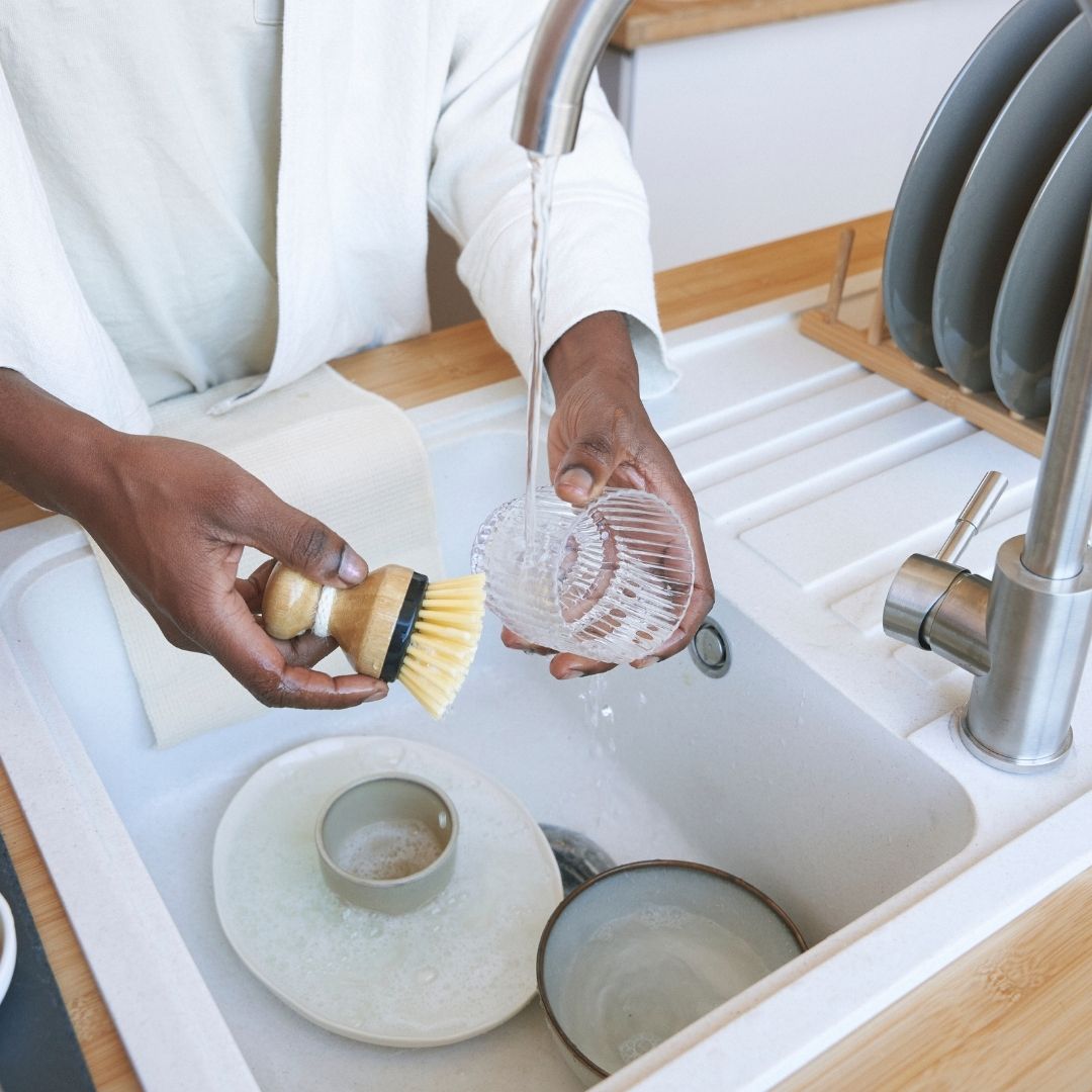 Stop Rinsing Your Dishes Before the Dishwasher (Here’s Why It’s Costing ...